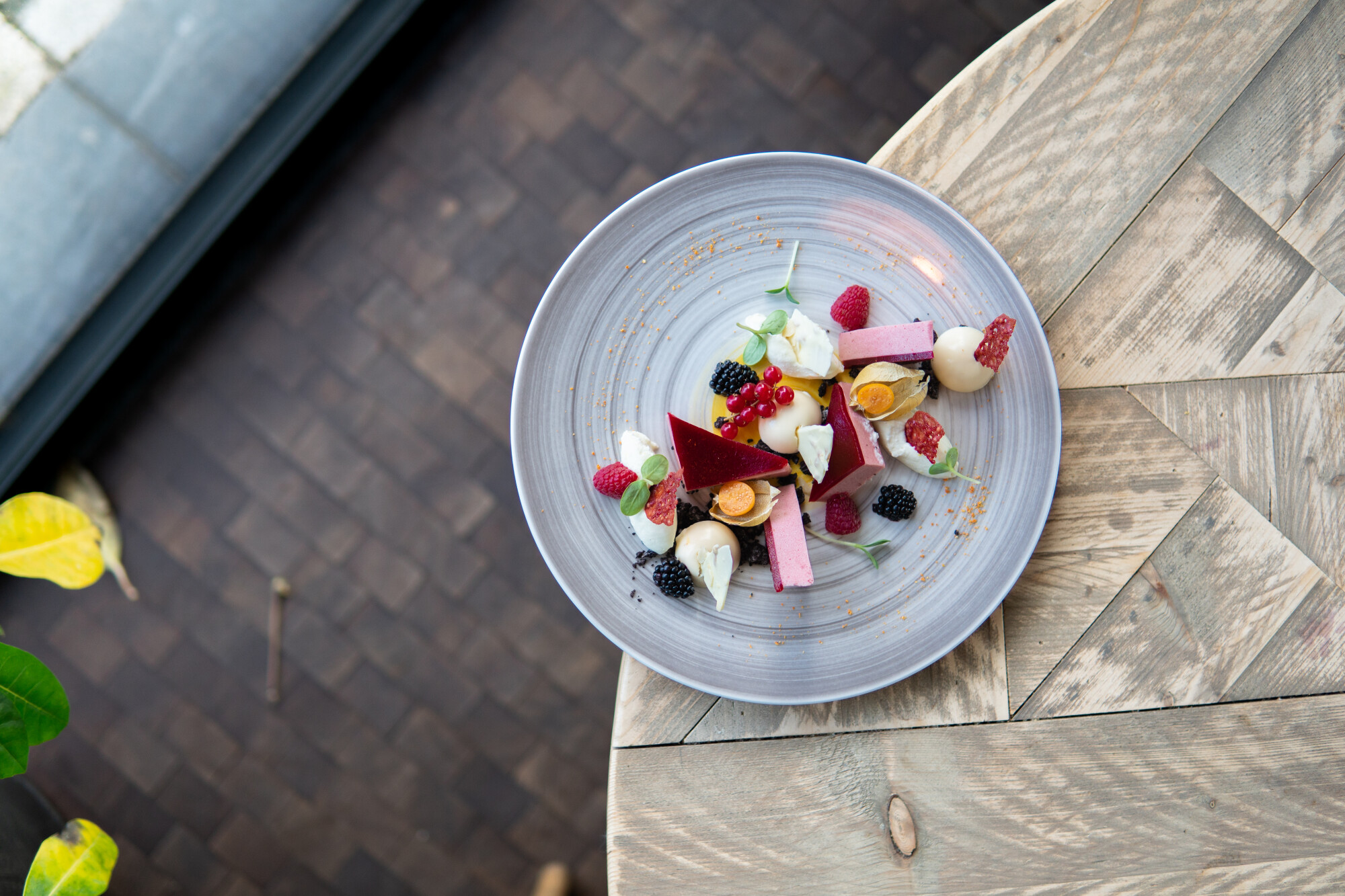 Ontdek FIVE: Restaurant, Wind Sky Bar en Waterside Terrace | Five Amsterdam